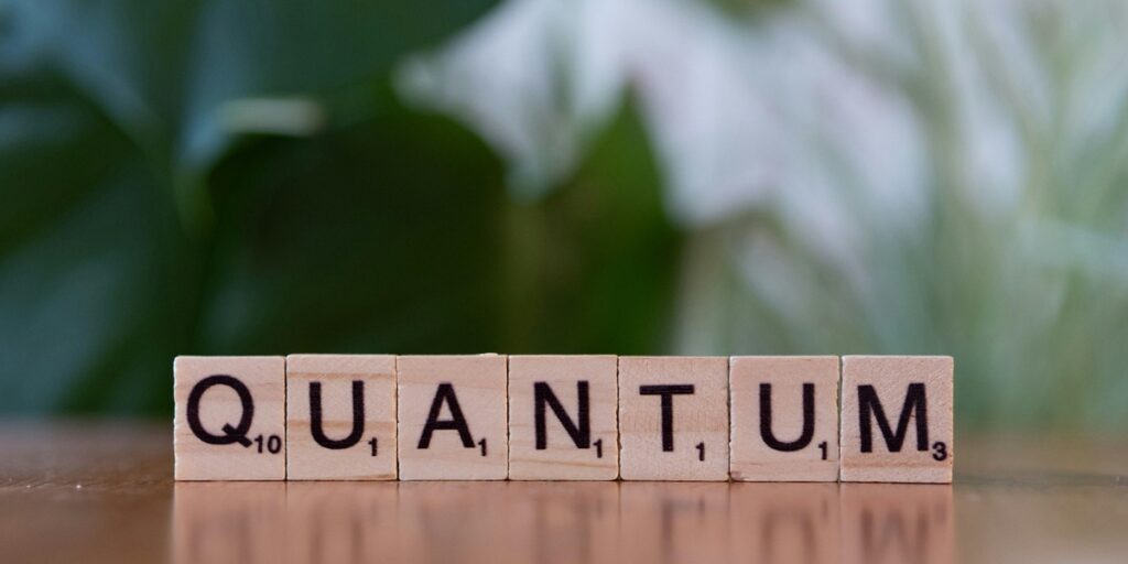 7 Differences Between Quantum Physics and Classical Physics - 33Science