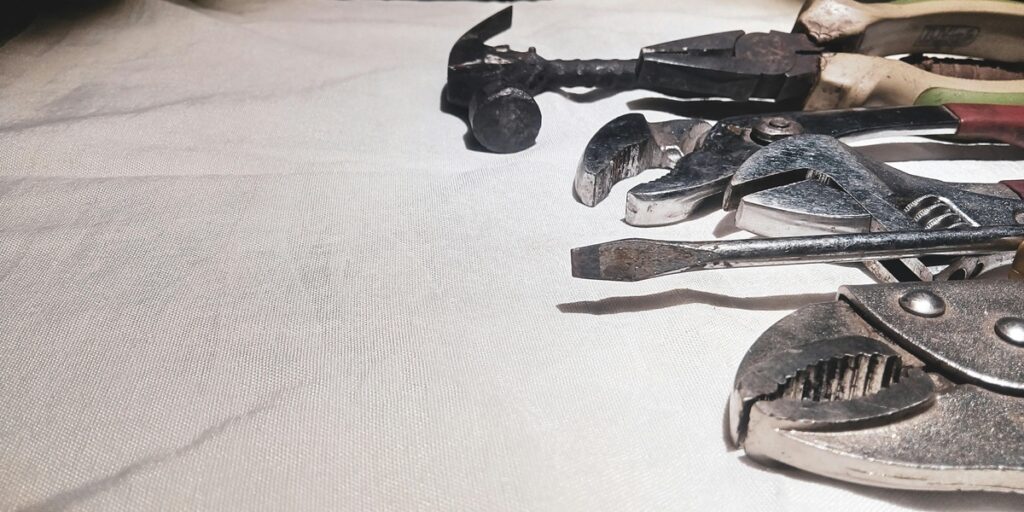 8 Tools Used in Paleontology - 33Science