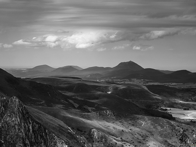 Volcanoes in France: The Complete List - 33Science