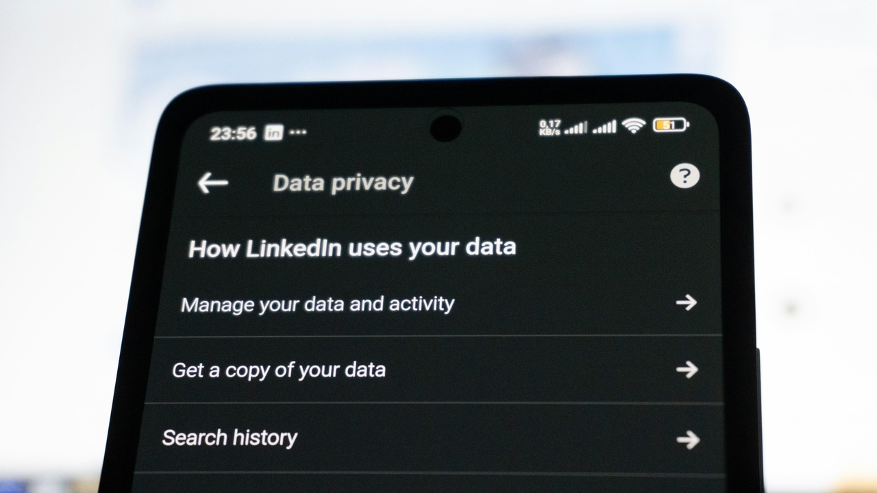 7 Disadvantages of Wearable Technology - 33Science