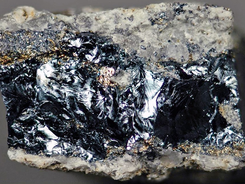 Examples of Sulfide Minerals: The Complete List - 33Science