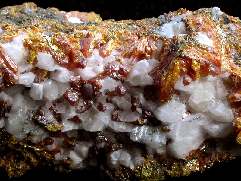 Examples of Sulfide Minerals: The Complete List - 33Science