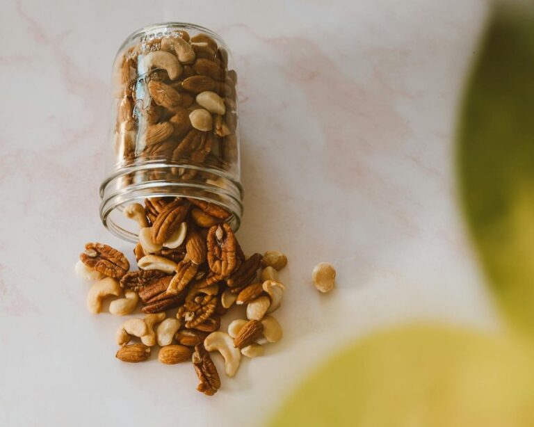 Examples of Healthy Fats: 21 Foods Worth Knowing - 33Science